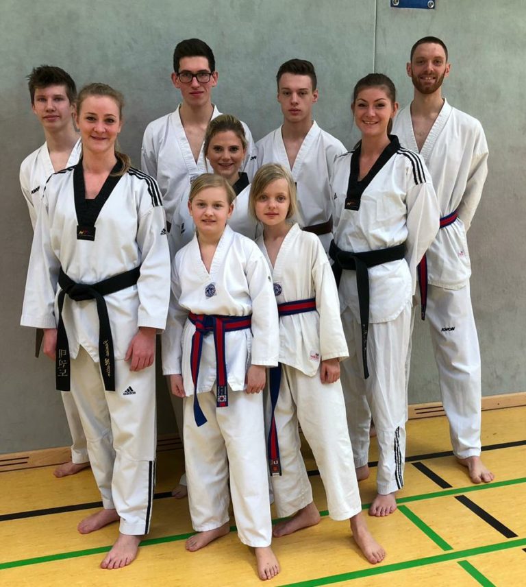 Die Kampfsportgemeinschaft beim Breitensportlehrgang der NWTU in Neuss | Taekwondo in Schwelm